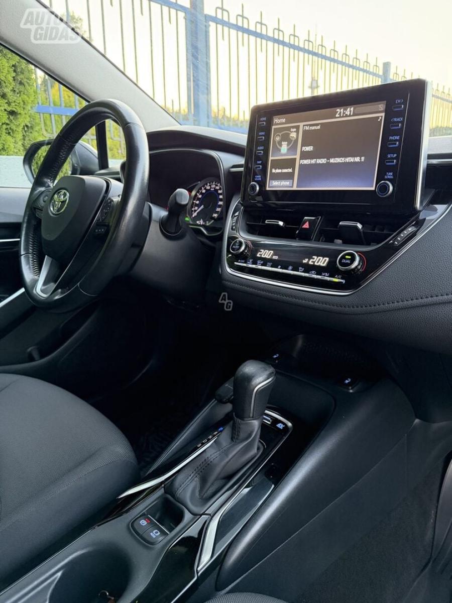 Toyota Corolla 2019 in Vilnius, with an engine capacity of 1.80 L and mileage of 186 thousand km for 15500 €, photo 12 on AUTOMOTO.COM.LV