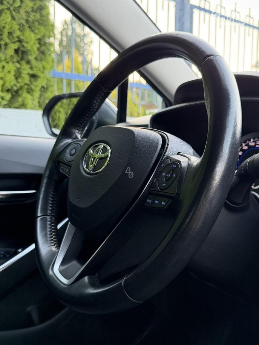 Toyota Corolla 2019 in Vilnius, with an engine capacity of 1.80 L and mileage of 186 thousand km for 15500 €, photo 14 on AUTOMOTO.COM.LV