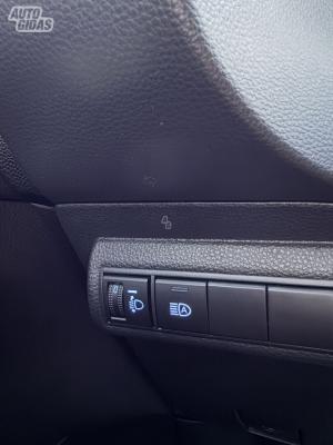 Toyota Corolla 2019 in Vilnius, with an engine capacity of 1.80 L and mileage of 186 thousand km for 15500 €, photo 19 on AUTOMOTO.COM.LV