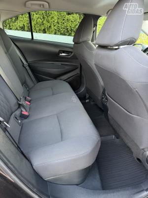 Toyota Corolla 2019 in Vilnius, with an engine capacity of 1.80 L and mileage of 186 thousand km for 15500 €, photo 21 on AUTOMOTO.COM.LV