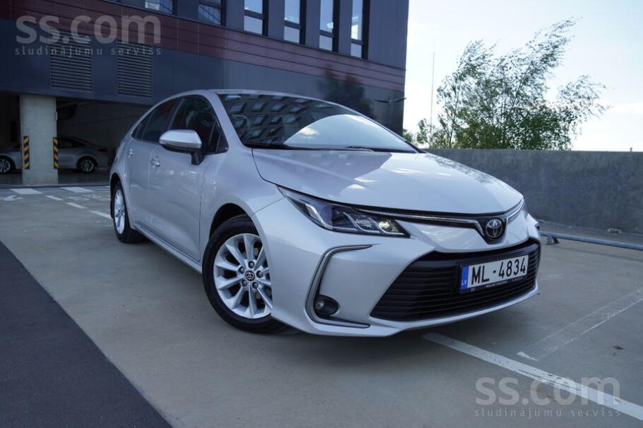 Toyota Corolla 2020 in Riga, with an engine capacity of 1.60 L and mileage of 105 thousand km for 14100 €, photo 2 on AUTOMOTO.COM.LV