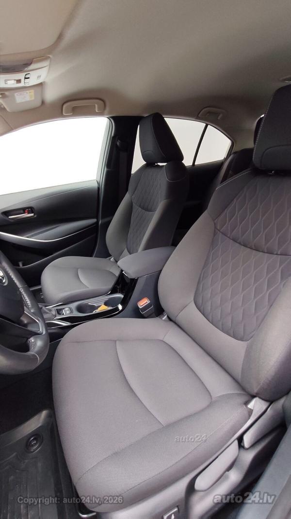 Toyota Corolla 2020 in Tallinn, with an engine capacity of 1.80 L and mileage of 142 thousand km for 15495 €, photo 10 on AUTOMOTO.COM.LV