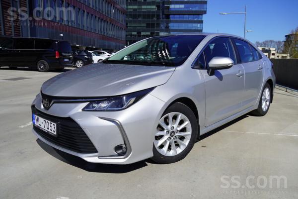 Toyota Corolla 2020 in Riga, with an engine capacity of 1.60 L and mileage of 94 thousand km for 14790 €, photo 1 on AUTOMOTO.COM.LV