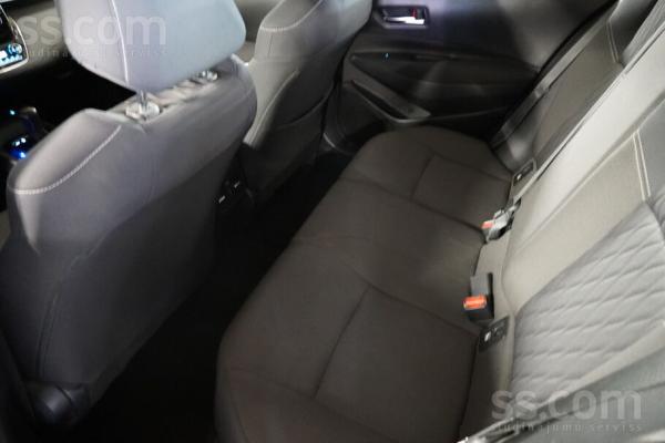 Toyota Corolla 2020 in Riga, with an engine capacity of 1.60 L and mileage of 94 thousand km for 14790 €, photo 6 on AUTOMOTO.COM.LV