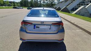 Toyota Corolla 2020 in Vilnius, with an engine capacity of 1.80 L and mileage of 71 thousand km for 15999 €, photo 3 on AUTOMOTO.COM.LV