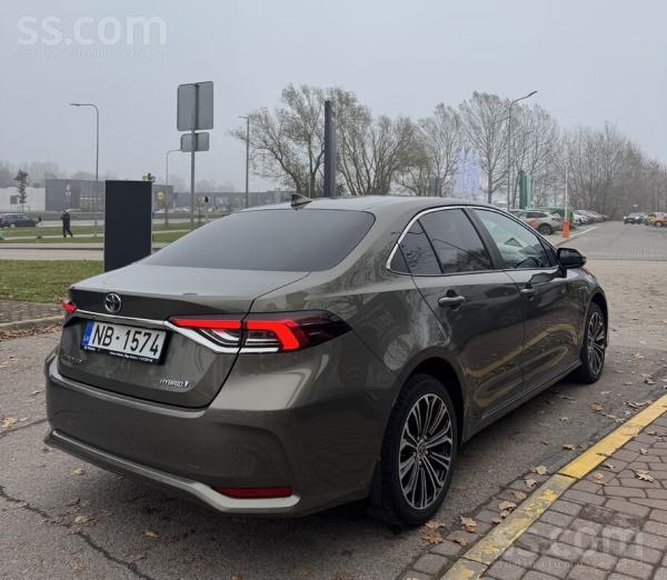 Toyota Corolla 2021 in Riga, with an engine capacity of 1.80 L and mileage of 92 thousand km for 19500 €, photo 4 on AUTOMOTO.COM.LV