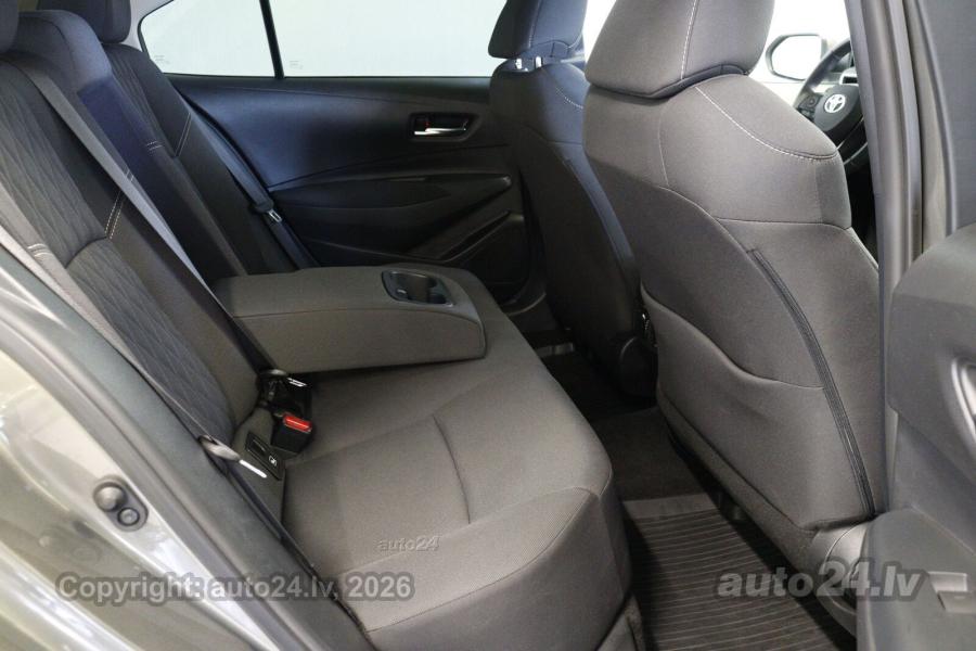 Toyota Corolla 2021 in Tallinn, with an engine capacity of 1.49 L and mileage of 48 thousand km for 15900 €, photo 8 on AUTOMOTO.COM.LV