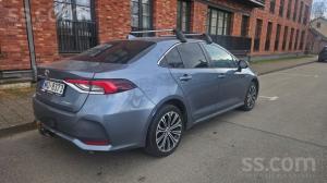 Toyota Corolla 2021 in Riga, with an engine capacity of 1.80 L and mileage of 181 thousand km for 14000 €, photo 4 on AUTOMOTO.COM.LV