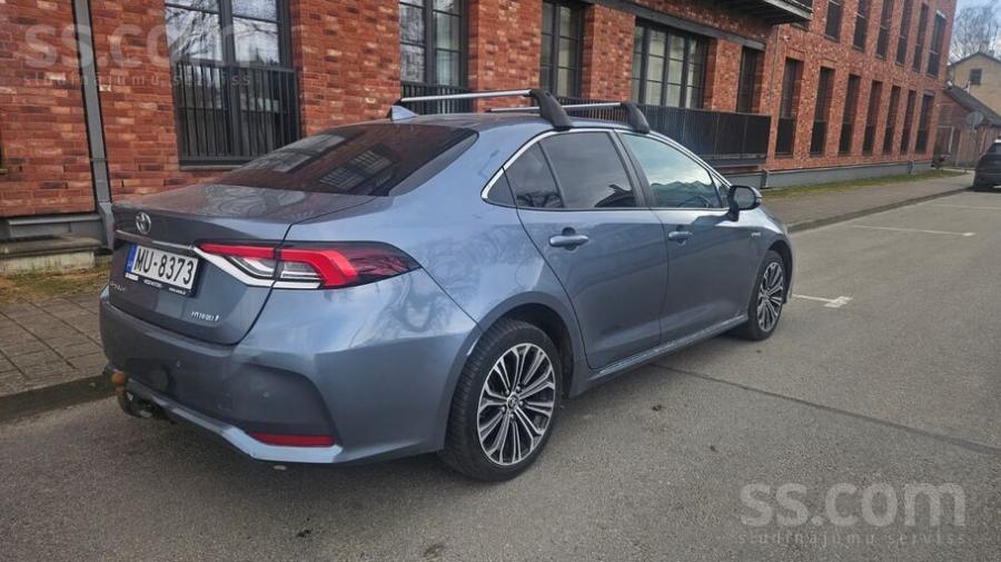 Toyota Corolla 2021 in Riga, with an engine capacity of 1.80 L and mileage of 181 thousand km for 14000 €, photo 4 on AUTOMOTO.COM.LV