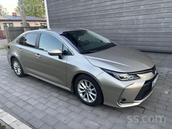Toyota Corolla 2021 in Aizkraukle, with an engine capacity of 1.50 L and mileage of 192 thousand km for 13800 €, photo 1 on AUTOMOTO.COM.LV