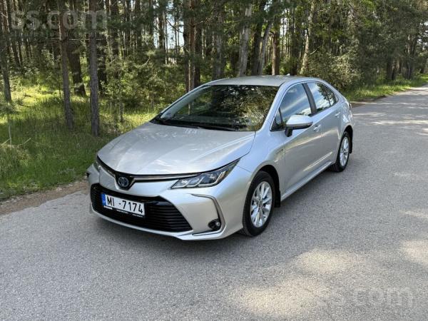Toyota Corolla 2021 in Ogre, with an engine capacity of 1.80 L and mileage of 67 thousand km for 17490 €, photo 1 on AUTOMOTO.COM.LV