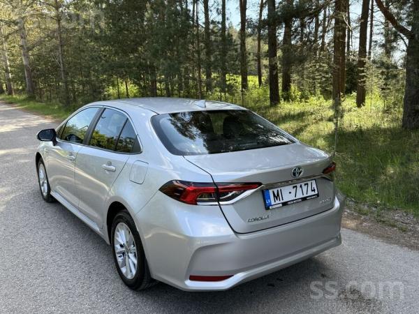 Toyota Corolla 2021 in Ogre, with an engine capacity of 1.80 L and mileage of 67 thousand km for 17490 €, photo 4 on AUTOMOTO.COM.LV