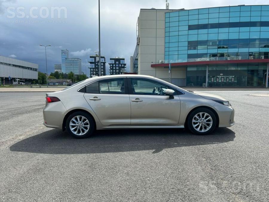 Toyota Corolla 2021 in Riga, with an engine capacity of 1.50 L and mileage of 32 thousand km for 18500 €, photo 4 on AUTOMOTO.COM.LV