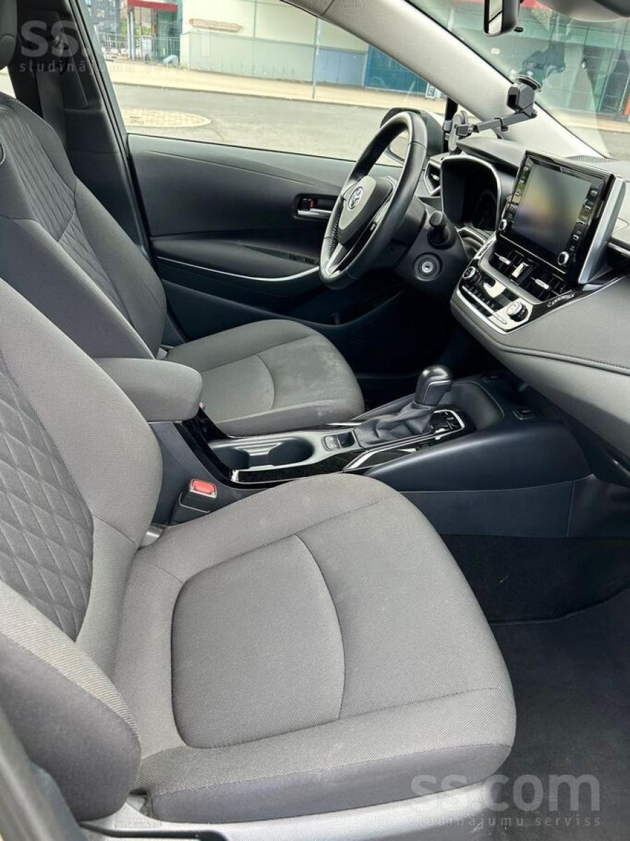 Toyota Corolla 2021 in Riga, with an engine capacity of 1.50 L and mileage of 32 thousand km for 18500 €, photo 7 on AUTOMOTO.COM.LV