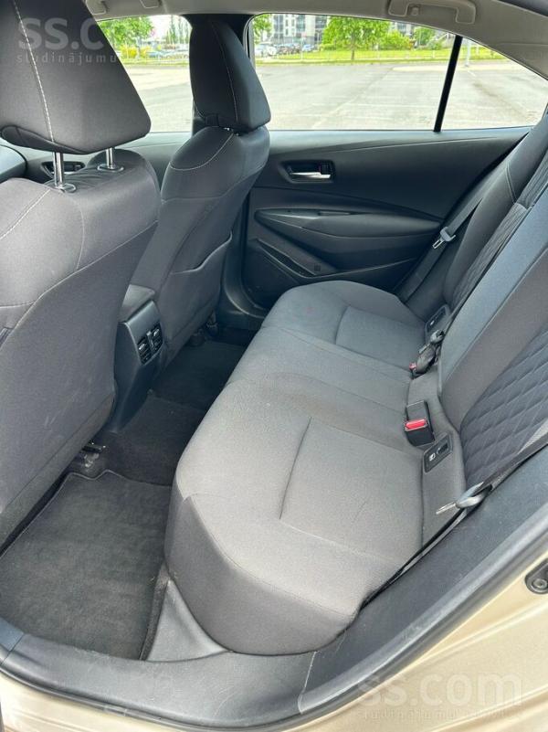 Toyota Corolla 2021 in Riga, with an engine capacity of 1.50 L and mileage of 32 thousand km for 18500 €, photo 9 on AUTOMOTO.COM.LV
