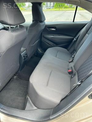 Toyota Corolla 2021 in Riga, with an engine capacity of 1.50 L and mileage of 32 thousand km for 18500 €, photo 10 on AUTOMOTO.COM.LV