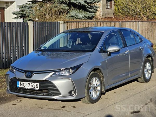 Toyota Corolla 2022 Rīga, ar dzinēja tilpumu 1.80 L un nobraukumu 50 tūkst. km par 17999 €, foto 1 vietnē AUTOMOTO.COM.LV