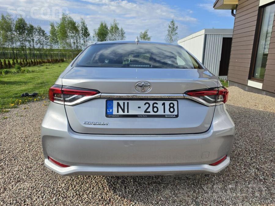 Toyota Corolla 2022 in Riga, with an engine capacity of 1.50 L and mileage of 68 thousand km for 16500 €, photo 5 on AUTOMOTO.COM.LV