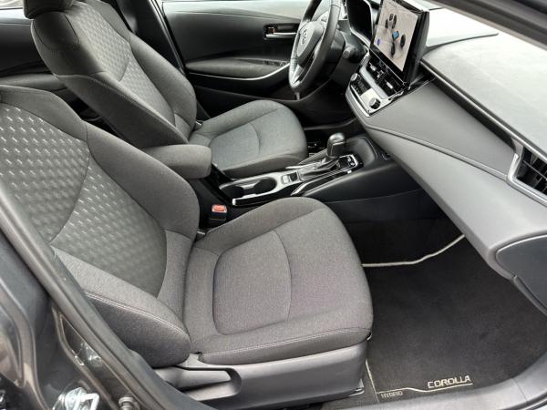 Toyota Corolla 2025 Viļņa, ar dzinēja tilpumu 1.80 L un nobraukumu 46 tūkst. km par 22950 €, foto 4 vietnē AUTOMOTO.COM.LV