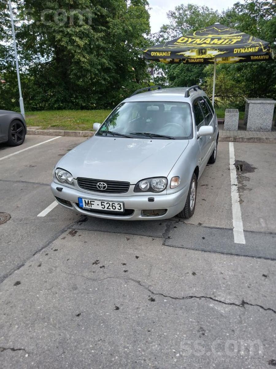 Toyota Corolla 2000 Rīga, ar dzinēja tilpumu 1.60 L un nobraukumu 260 tūkst. km par 1050 €, foto 1 vietnē AUTOMOTO.COM.LV