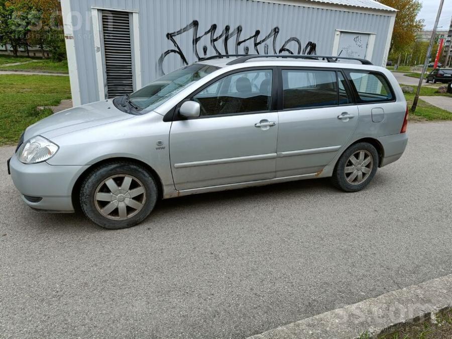 Toyota Corolla 2003 in Riga, with an engine capacity of 1.60 L and mileage of 388 thousand km for 1100 €, photo 1 on AUTOMOTO.COM.LV