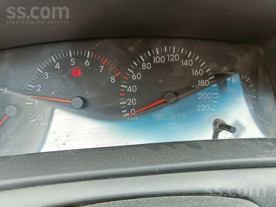 Toyota Corolla 2003 Rīga, ar dzinēja tilpumu 1.60 L un nobraukumu 388 tūkst. km par 795 €, foto 8 vietnē AUTOMOTO.COM.LV