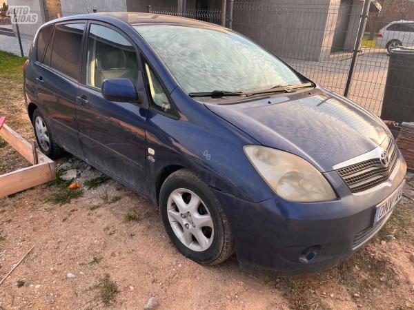 Toyota Corolla 2003 in Alytus, with an engine capacity of 2.00 L and mileage of 333 thousand km for 390 €, photo 3 on AUTOMOTO.COM.LV