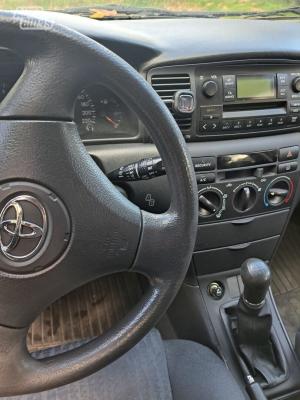 Toyota Corolla 2003 in Radviliskis, with an engine capacity of 1.40 L and mileage of 226 thousand km for 1100 €, photo 8 on AUTOMOTO.COM.LV