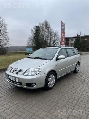 Toyota Corolla 2004 Rīga, ar dzinēja tilpumu 2.00 L un nobraukumu 383 tūkst. km par 1000 €, foto 1 vietnē AUTOMOTO.COM.LV
