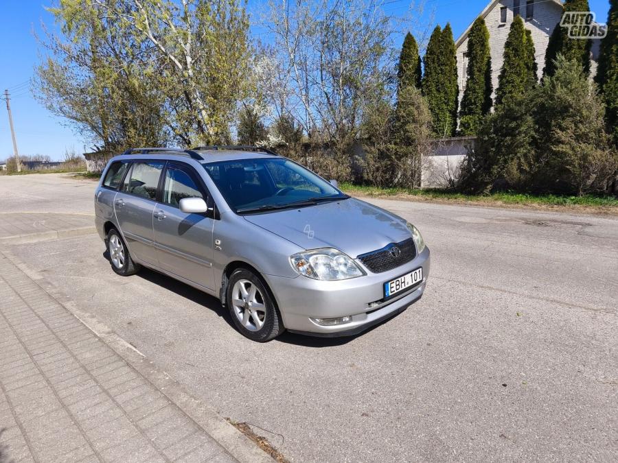 Toyota Corolla 2004 Kauņa, ar dzinēja tilpumu 2.00 L un nobraukumu 300 tūkst. km par 1200 €, foto 3 vietnē AUTOMOTO.COM.LV