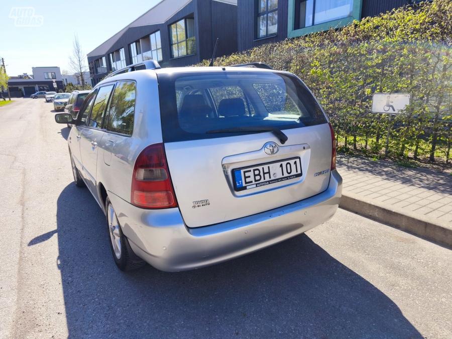 Toyota Corolla 2004 Kauņa, ar dzinēja tilpumu 2.00 L un nobraukumu 300 tūkst. km par 1200 €, foto 5 vietnē AUTOMOTO.COM.LV
