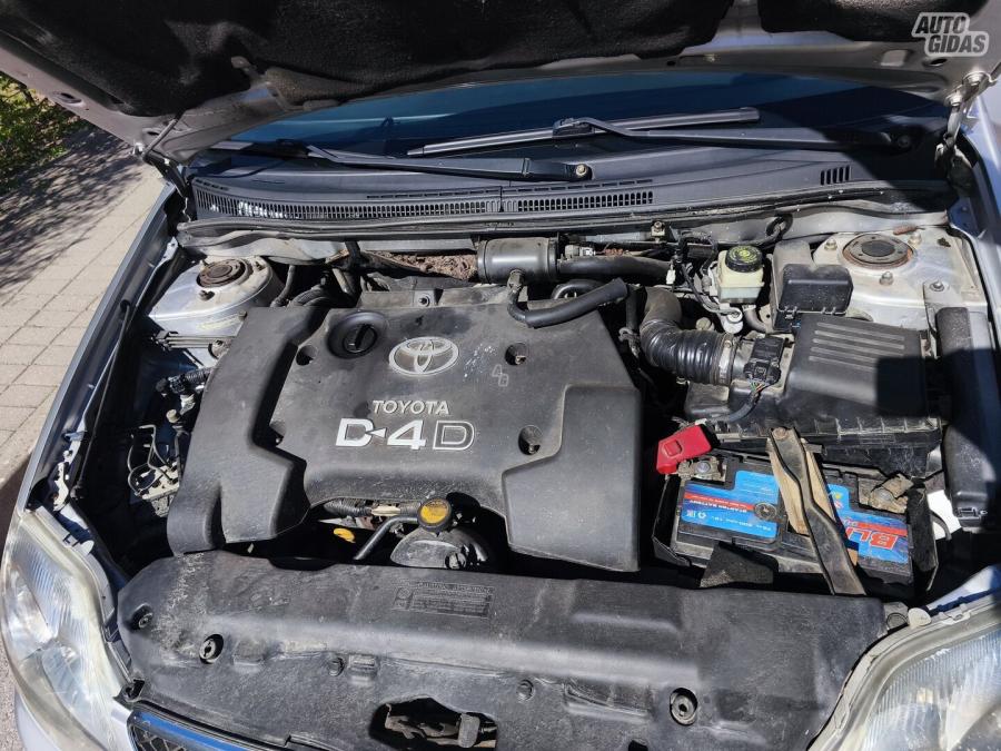 Toyota Corolla 2004 Kauņa, ar dzinēja tilpumu 2.00 L un nobraukumu 300 tūkst. km par 1200 €, foto 13 vietnē AUTOMOTO.COM.LV