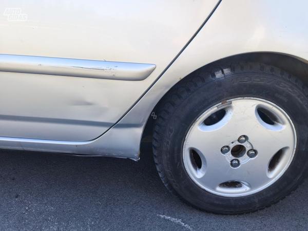 Toyota Corolla 2004 Kauņa, ar dzinēja tilpumu 2.00 L un nobraukumu 380 tūkst. km par 900 €, foto 8 vietnē AUTOMOTO.COM.LV