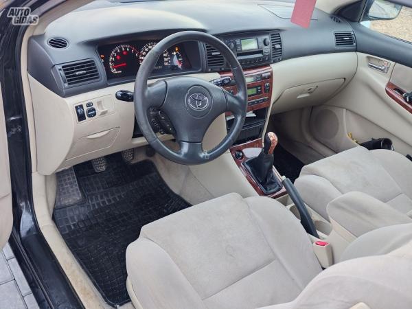 Toyota Corolla 2004 in Vilnius, with an engine capacity of 1.60 L and mileage of 258 thousand km for 1200 €, photo 9 on AUTOMOTO.COM.LV