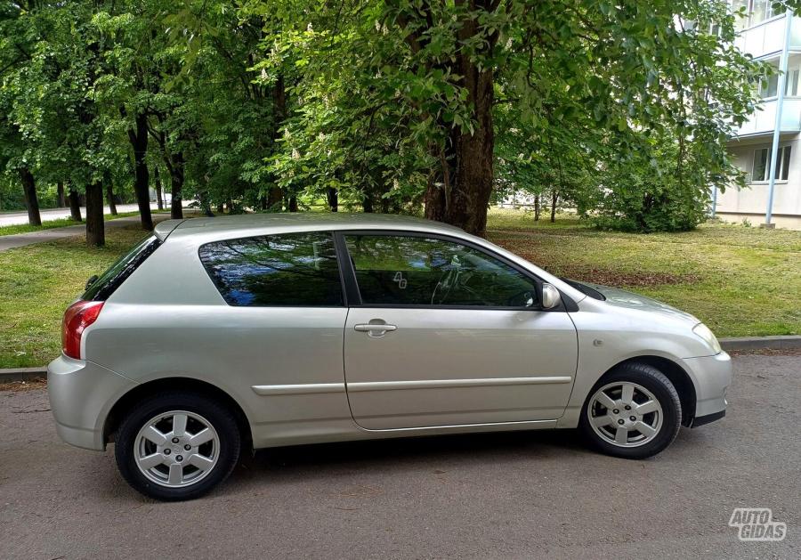 Toyota Corolla 2006 in Kaunas, with an engine capacity of 2.00 L and mileage of 301 thousand km for 1850 €, photo 11 on AUTOMOTO.COM.LV