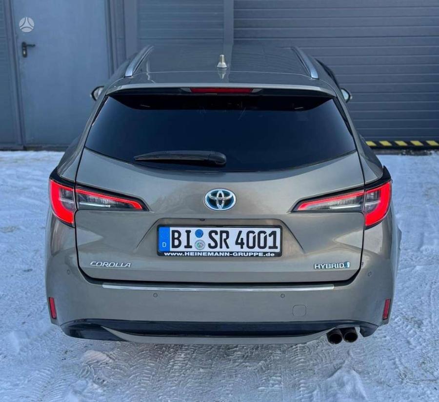 Toyota Corolla 2019 in Vievis, with an engine capacity of 1.99 L and mileage of 243 thousand km for 8350 €, photo 1 on AUTOMOTO.COM.LV