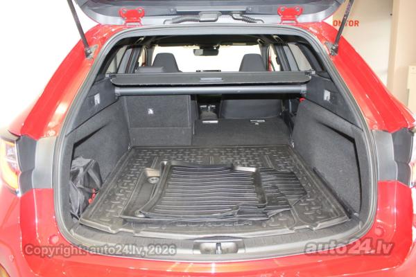Toyota Corolla 2020 in Tallinn, with an engine capacity of 1.20 L and mileage of 71 thousand km for 17290 €, photo 10 on AUTOMOTO.COM.LV