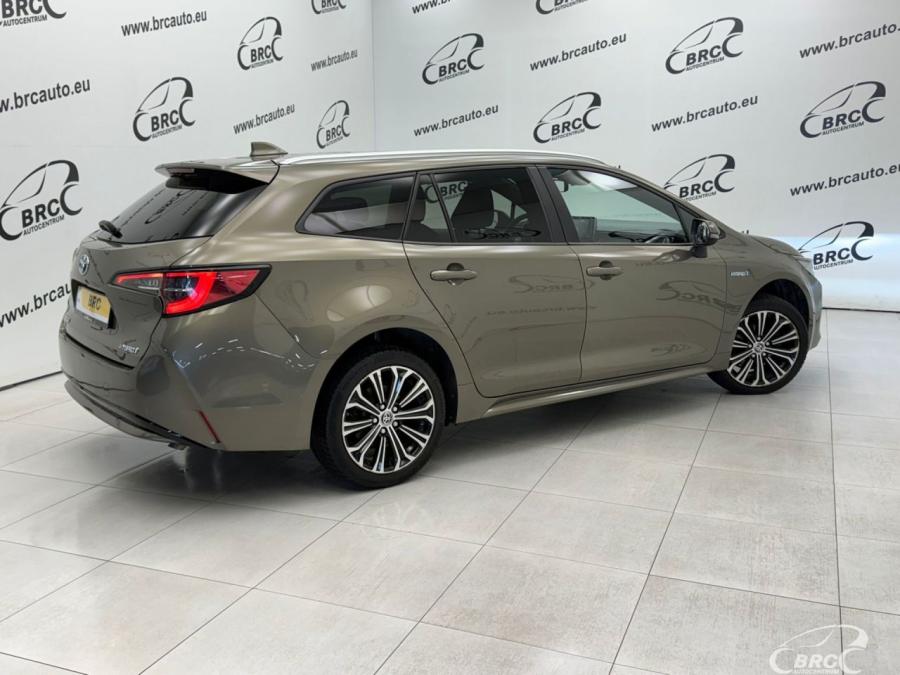 Toyota Corolla 2020 in Vilnius, with an engine capacity of 1.80 L and mileage of 110 thousand km for 15500 €, photo 3 on AUTOMOTO.COM.LV