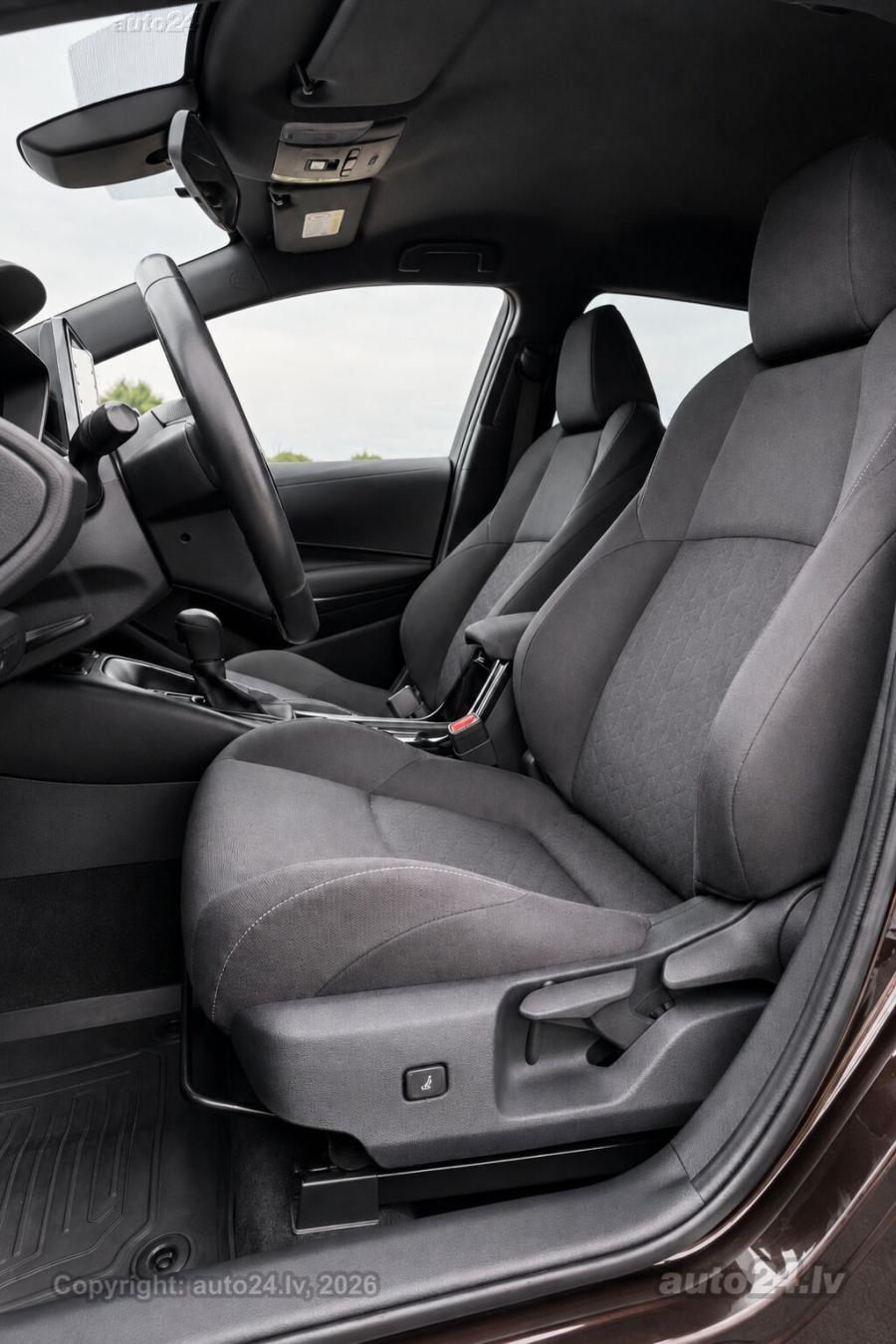 Toyota Corolla 2020 in Tallinn, with an engine capacity of 1.20 L and mileage of 160 thousand km for 13999 €, photo 13 on AUTOMOTO.COM.LV