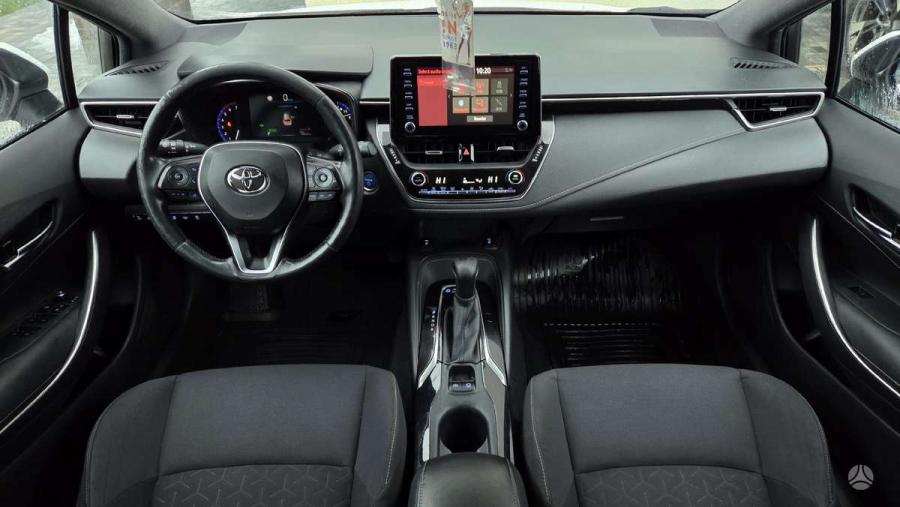 Toyota Corolla 2021 in Kaunas, with an engine capacity of 1.80 L and mileage of 200 thousand km for 11999 €, photo 8 on AUTOMOTO.COM.LV