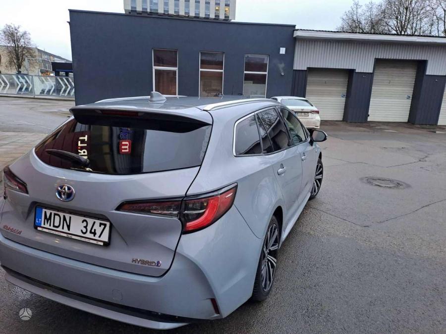 Toyota Corolla 2021 Viļņa, ar dzinēja tilpumu 1.80 L un nobraukumu 132 tūkst. km par 17800 €, foto 3 vietnē AUTOMOTO.COM.LV