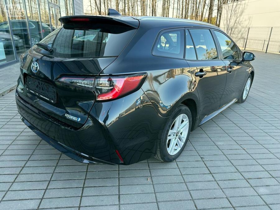Toyota Corolla 2021 in Kaunas, with an engine capacity of 1.80 L and mileage of 170 thousand km for 12900 €, photo 3 on AUTOMOTO.COM.LV