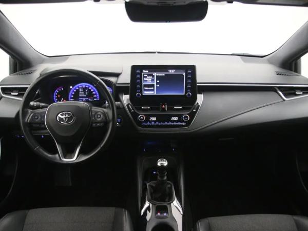 Toyota Corolla 2021 in Vilnius, with an engine capacity of 1.20 L and mileage of 196 thousand km for 12499 €, photo 2 on AUTOMOTO.COM.LV