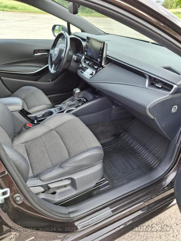 Toyota Corolla 2021 in Haapsalu, with an engine capacity of 1.20 L and mileage of 114 thousand km for 17600 €, photo 7 on AUTOMOTO.COM.LV
