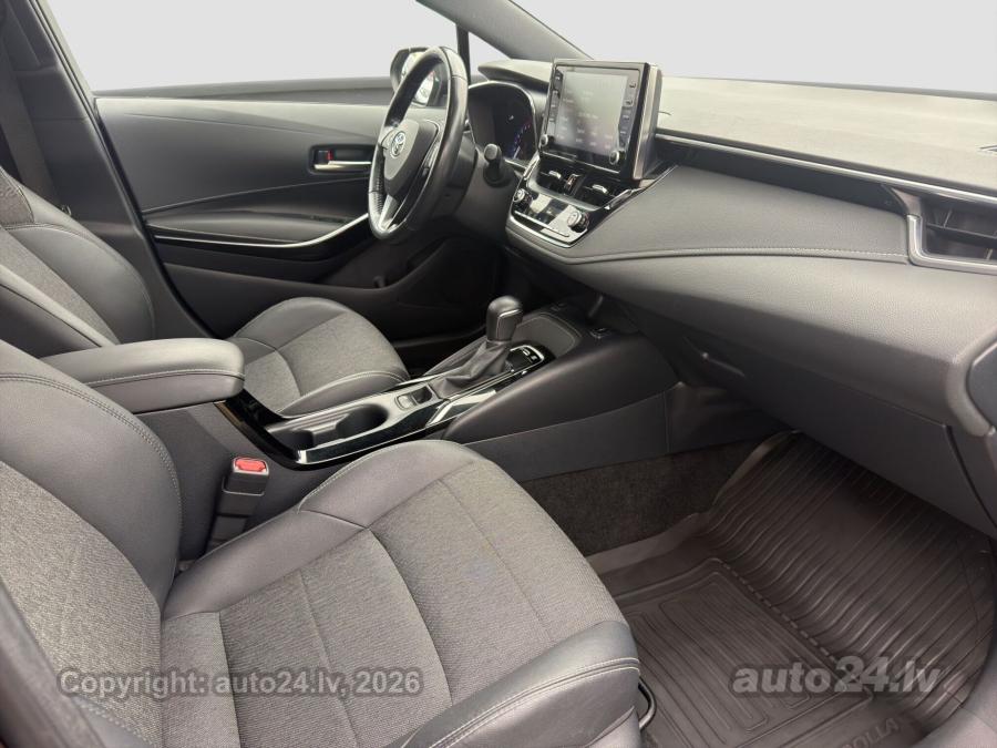 Toyota Corolla 2022 in Parnu, with an engine capacity of 1.80 L and mileage of 80 thousand km for 21900 €, photo 6 on AUTOMOTO.COM.LV