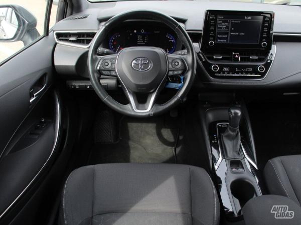 Toyota Corolla 2022 in Vilnius, with an engine capacity of 1.20 L and mileage of 101 thousand km for 15950 €, photo 6 on AUTOMOTO.COM.LV