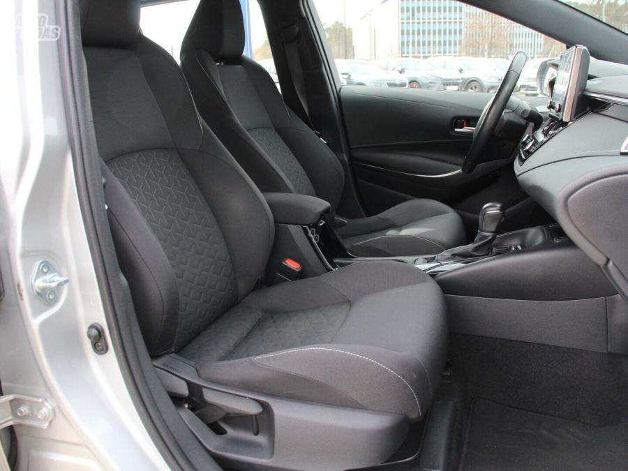 Toyota Corolla 2022 in Vilnius, with an engine capacity of 1.20 L and mileage of 101 thousand km for 15950 €, photo 15 on AUTOMOTO.COM.LV