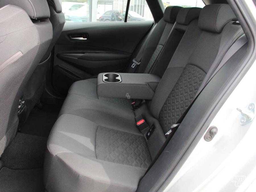 Toyota Corolla 2022 in Vilnius, with an engine capacity of 1.20 L and mileage of 101 thousand km for 15950 €, photo 16 on AUTOMOTO.COM.LV