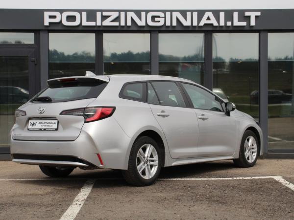 Toyota Corolla 2022 in Vilnius, with an engine capacity of 1.20 L and mileage of 101 thousand km for 15950 €, photo 3 on AUTOMOTO.COM.LV
