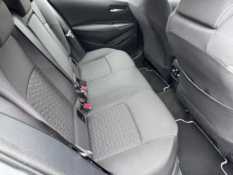 Toyota Corolla 2022 in Vilnius, with an engine capacity of 1.20 L and mileage of 101 thousand km for 15950 €, photo 6 on AUTOMOTO.COM.LV